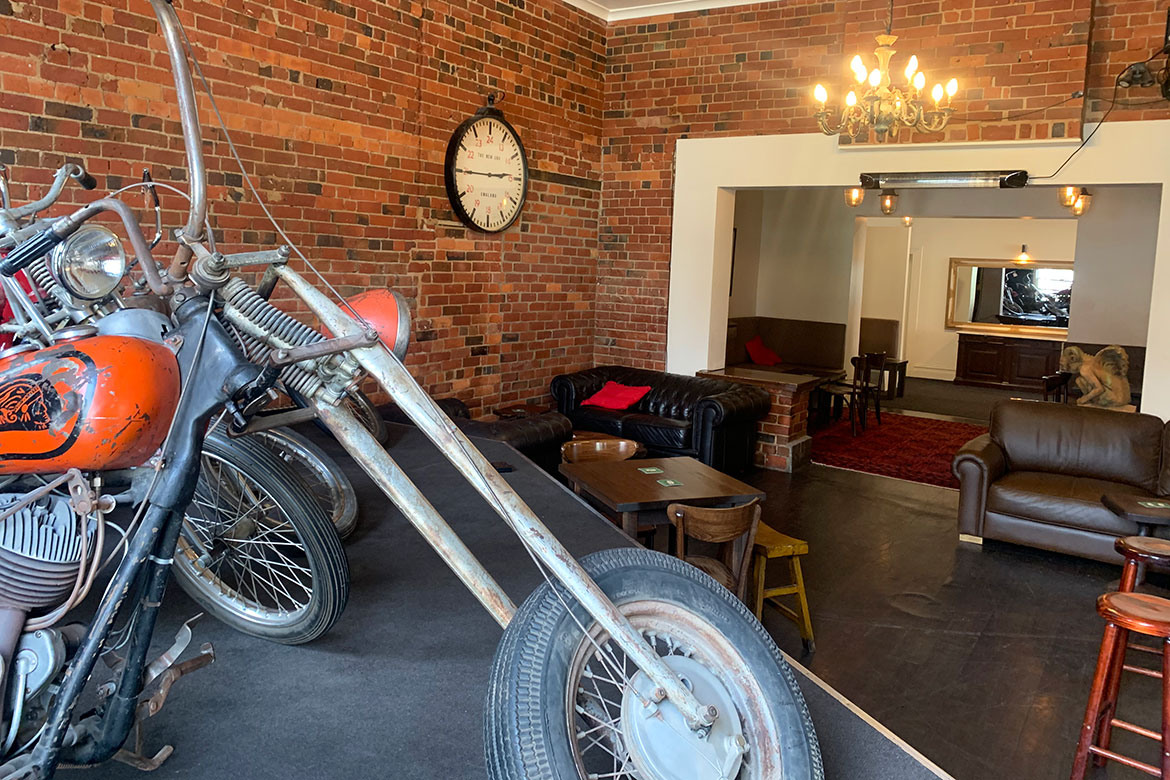 The Beer Slingers: Bendigo's Black Swan - The Crafty Pint